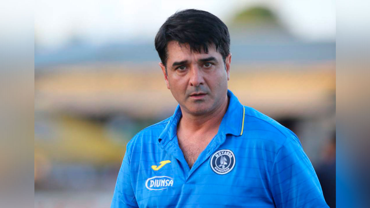 Emil Martínez sobre Diego Vázquez: "Hay que cerrarle el pico ...