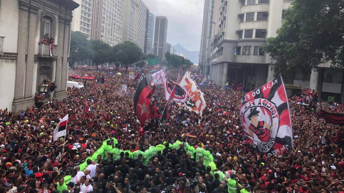 Eufórica celebración del Flamengo en Río de Janeiro después de ganar la ...