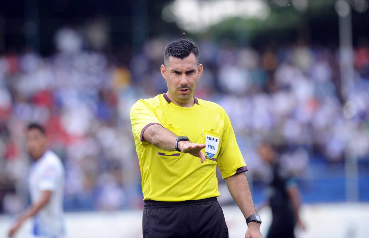 Mario Escobar pitará amistoso entre Guatemala y Honduras - Sporthiva Online